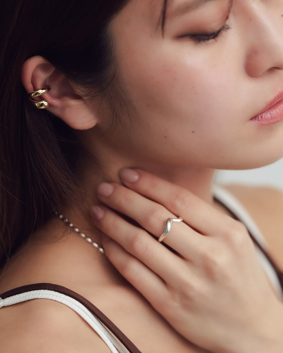 【10/10(金)20:00～再入荷】【18KGP】ツイストグロウイヤーカフ – ChooMia（チュミア）